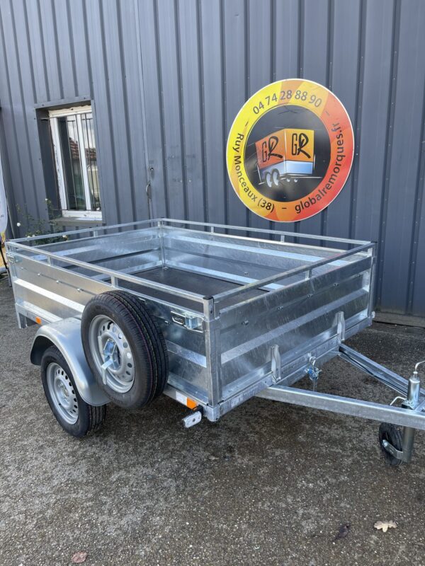 Roue de secours 4T + Support sur remorque cadenassable – Global Remorques