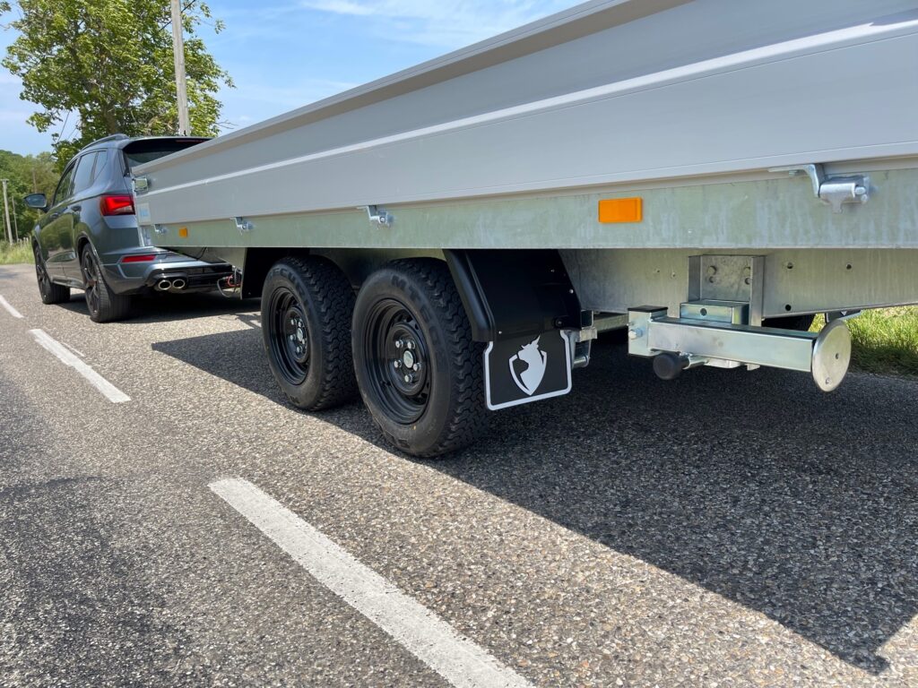 HAPERT Azure H-2 605x220 Freinée 3500kg - Global Remorques